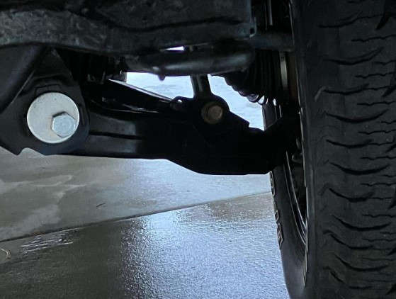 Freedom Offroad FO-T700FL-FREE Front Lower Control Arms Non KDSS (03-09 ...