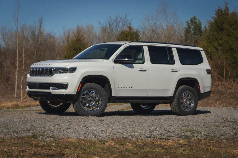 Rough Country 60800-RC 3 Inch Lift Kit (22-25 Jeep Wagoneer | 4WD ...