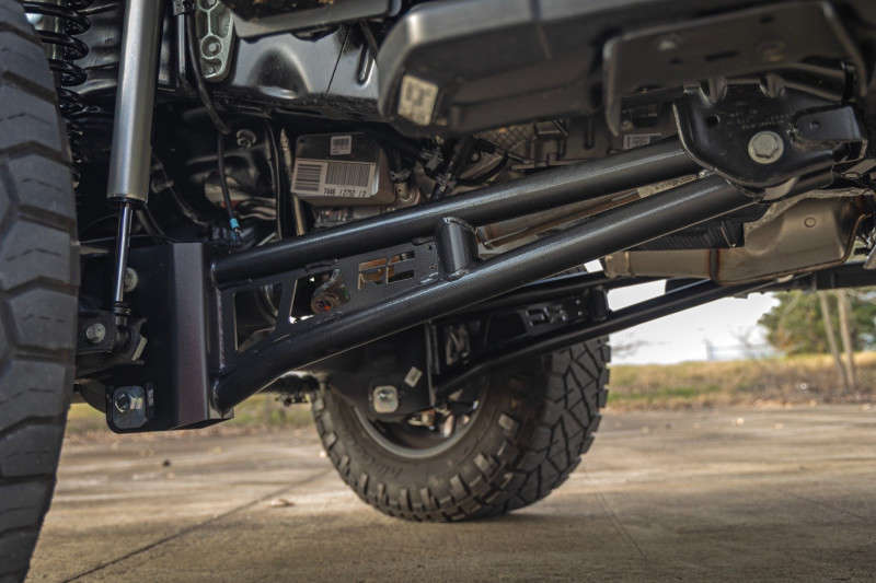 Rough Country 400357-RC 4.5 Inch Lift Kit | Radius Arm | V2 (23-25 Ford ...