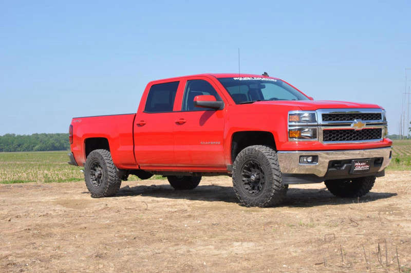 Rough Country 1319-RC 2.5" Leveling Kit | Lifted Struts (07-18 Chevy ...