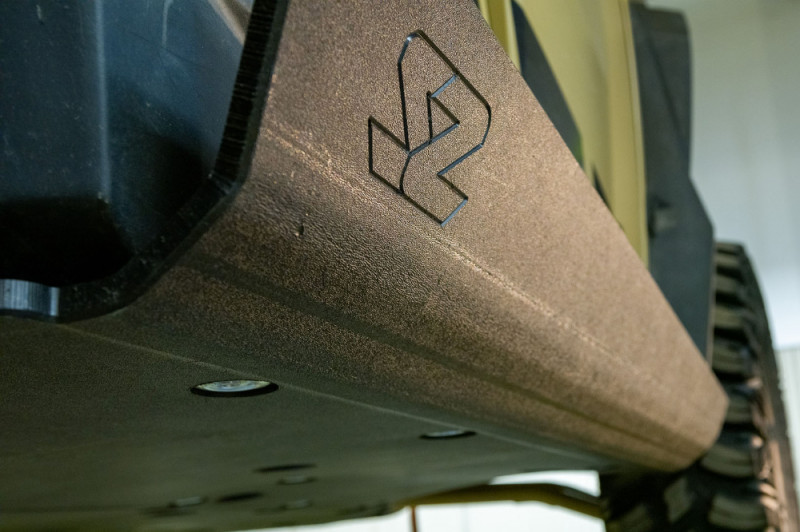 Seizmik SEIZMIK-76-10164KIT UHMW Skid Plate Kit with Integrated Tree ...