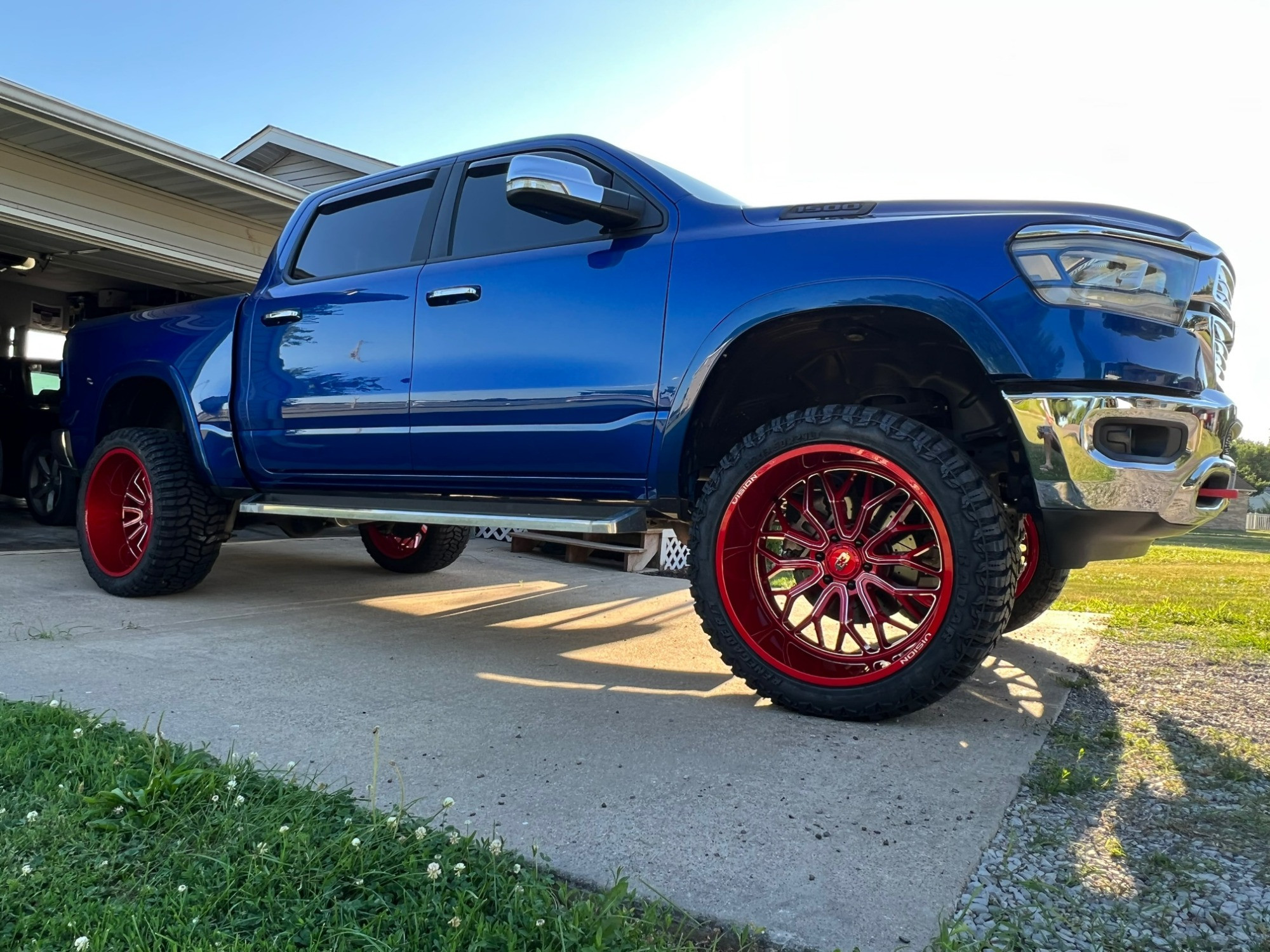 値頃 ホイール 4本セット 24x12 Vision 402 Riot Chrome Wheels 6x5.5（-51mm）セット4 6x5 ...