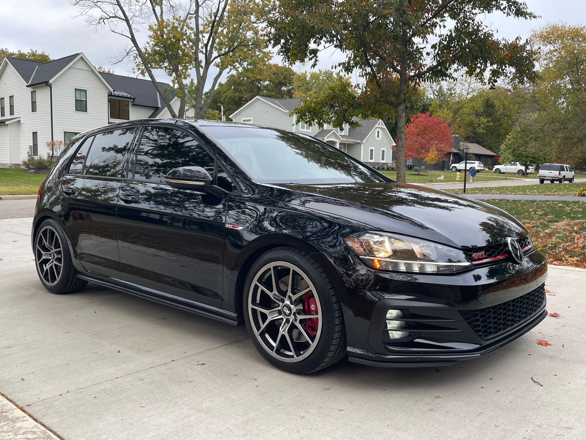 SOLD: Five (5) Neuspeed RSE10 Wheels - 18x8 - Hyper Black - 5x112 | VW ...