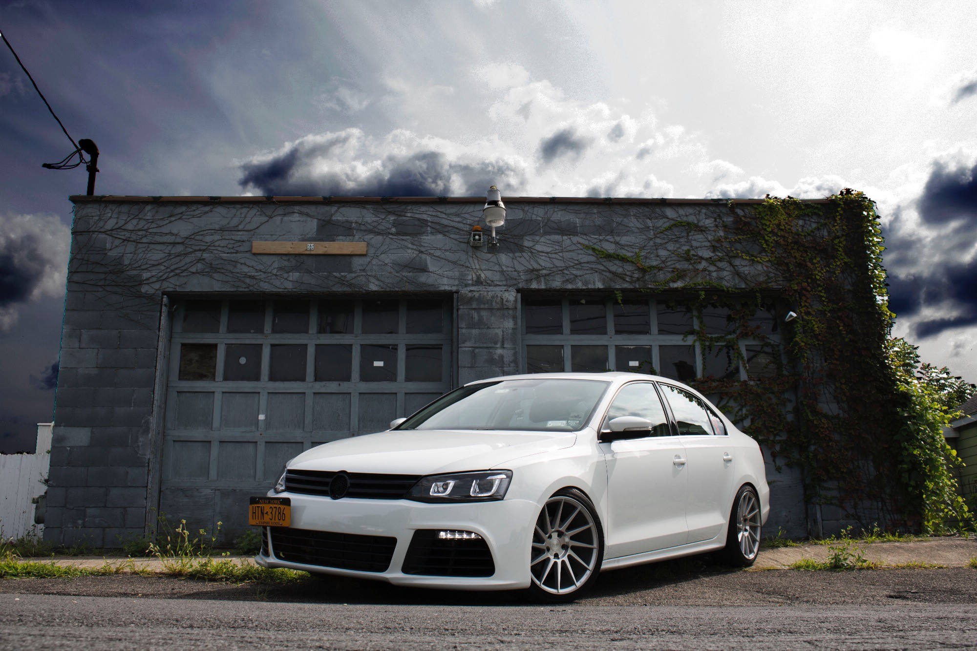 What Wheels and Tires Best Fit A Sixth-Generation Volkswagen Jetta ...