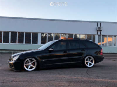 Custom 2009 Mercedes-Benz C320 Image Gallery | Custom Offsets