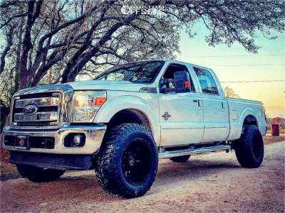 2013 Ford F-250 with 22x12 -44 TIS 544C and 305/45R22 Atturo Az800 and ...