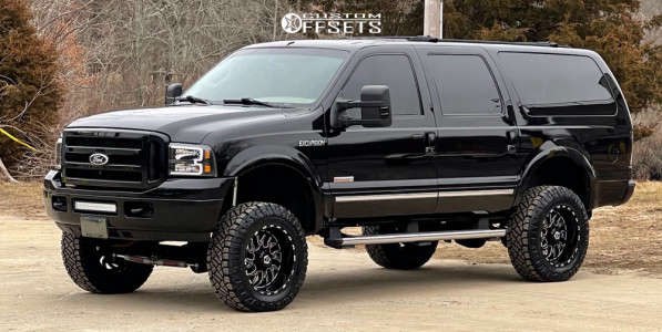 2005 Ford Excursion with 18x9 -12 Method MR305 and 37/12.5R18 ...
