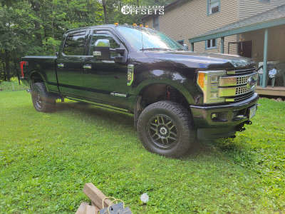 2017 Ford F-350 Super Duty with 22x12 -44 TIS 544BM and 35/12.5R22 ...