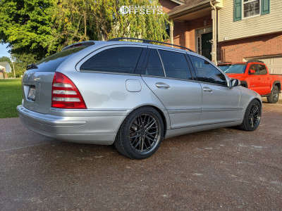 Custom 2009 Mercedes-Benz C320 Image Gallery | Custom Offsets