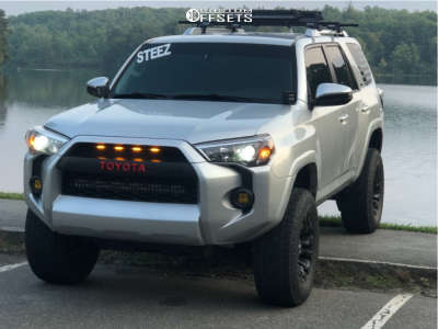 Toyota 4Runner on 17-inch Wheels Image Gallery | Custom Offsets