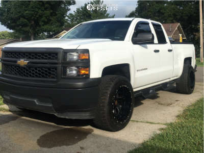 Chevrolet on 31s | Custom Offsets
