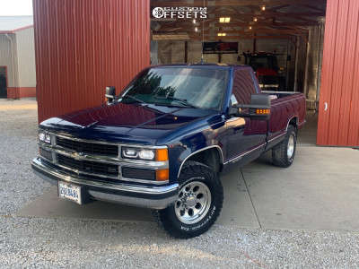 Chevrolet C2500 Image Gallery | Custom Offsets