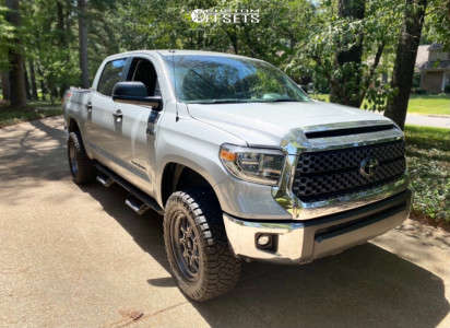 Toyota Tundra Image Gallery | Custom Offsets