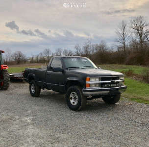 Custom Chevrolet K2500 Image Gallery | Custom Offsets