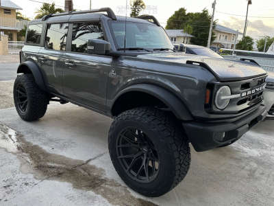 2023 Ford Bronco with 22x12 -51 Vision Rocker and 37/12.5R22 Radar ...
