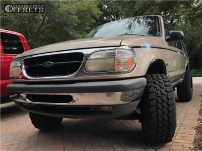 Custom 1999 Ford Explorer Image Gallery | Custom Offsets