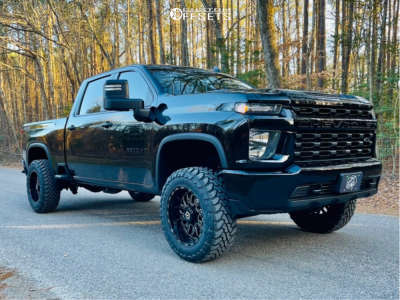 2023 Chevrolet Silverado 2500 HD with 18x9 18 Method Mr305 and 35/12.5R18 Kenda Klever R/T and ...