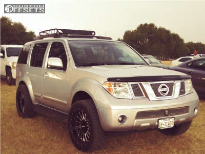 Custom 2006 Nissan Pathfinder Image Gallery | Custom Offsets