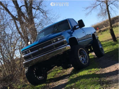 Custom Chevrolet K1500 Image Gallery | Custom Offsets