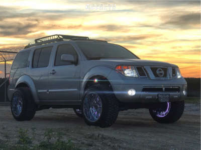 Custom 2006 Nissan Pathfinder Image Gallery | Custom Offsets