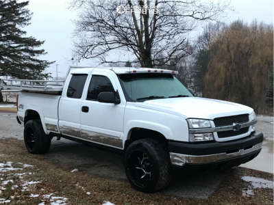 2003 Chevrolet Silverado 2500 HD with 20x10 -25 TIS 544C and 33/12.5R20 ...