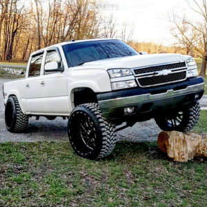 2005 Chevrolet Silverado 1500 with 20x12 -44 Fuel Throttle and 33/12 ...