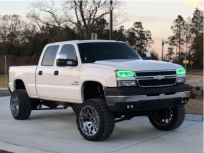 2006 Chevrolet Silverado 2500 HD with 20x12 -44 TIS 544C and 305/50R20 ...
