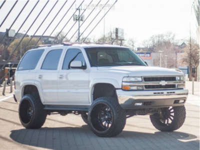 2002 Chevrolet Tahoe with 22x12 -44 Fuel Nutz and 37/13.5R22 Nitto ...