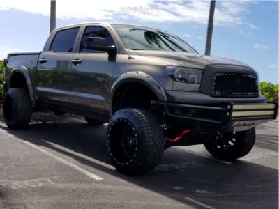 2008 Toyota Tundra with 22x12 -44 TIS 560b and 35/12.5R22 Gladiator ...