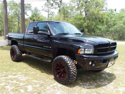 2001 Dodge Ram 2500 with 22x14 -75.946 Hostile Jigsaw and 33/12.5R22 ...
