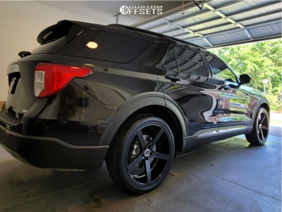 2020 Ford Explorer with 22x8.5 40 Strada Perfetto and 265/40R22 Ironman ...