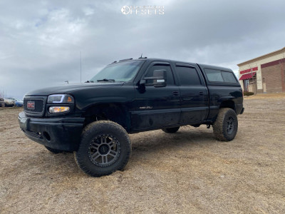 2005 GMC Sierra 1500 Wheel Offset Aggressive > 1" Outside Fender ...
