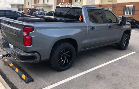 2020 Chevrolet Silverado 1500 with 20x9 1 Fuel Runner and 285/55R20 ...