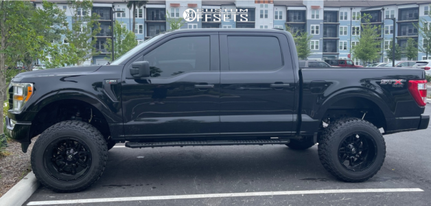2021 Ford F-150 with 20x12 -44 Fuel Hostage D625 and 35/12.5R20 Mickey ...
