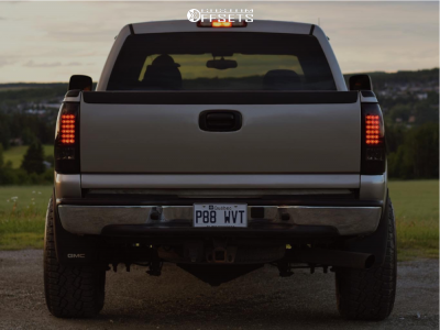 2002 GMC Sierra 2500 HD with 20x12 -44 XF Offroad Xf-209 and 33/12.5R20 ...