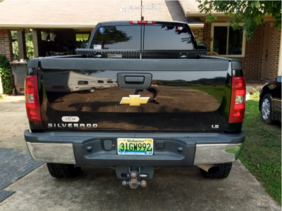 2013 Chevrolet Silverado 2500 HD with 17x8.5 0 Method Mr315 and 285 ...