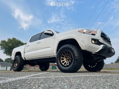 2019 Toyota Tacoma with 17x9 -12 Fuel Vector and 33/12.5R17 Nitto Ridge ...