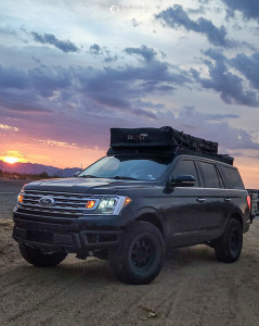 2018 Ford Expedition Wheel Offset Aggressive > 1" Outside Fender ...