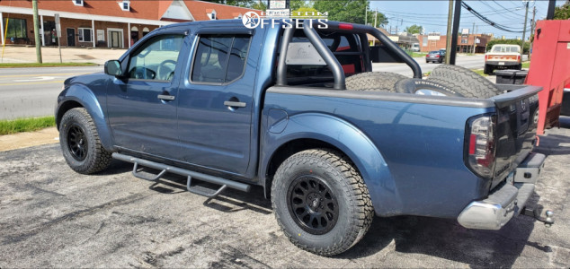 2013 Nissan Frontier with 16x8 15 Fuel Vector and 265/70R16 Falken ...
