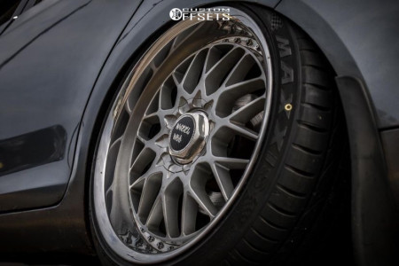 2006 Volkswagen Jetta with 18x8 35 Rays Engineering Lmgt2 and 215/40R18 ...