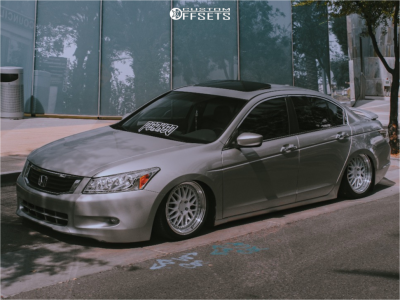 2009 Honda Accord with 18x8.5 30 ESR Sr01 and 215/40R18 Hankook Ventus ...