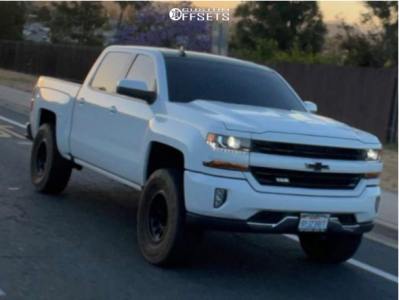 2018 Chevrolet Silverado 1500 with 17x8.5 0 Method Mr305 and 315/70R17 ...