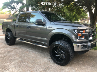 2017 Ford F-150 with 22x12 -44 Fuel Runner and 35/12.5R22 Venom Power ...