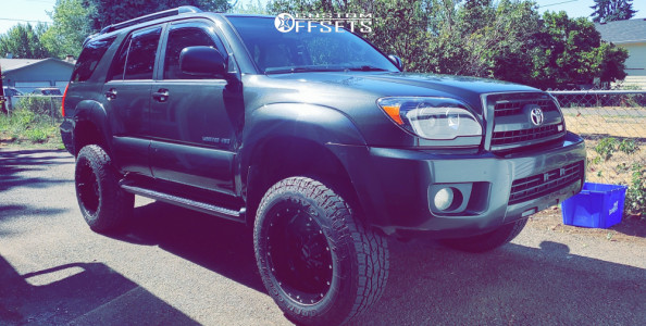 2006 Toyota 4Runner with 18x10 -24 Moto Metal Mo970 and 275/65R18 Toyo ...