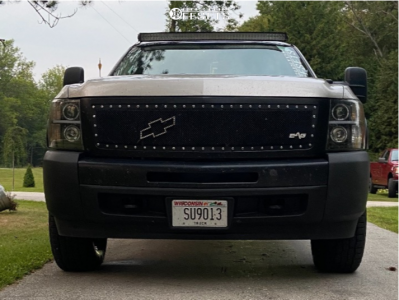 2009 Chevrolet Silverado 1500 with 17x8.5 -6 DX4 Rebel and 265/65R17 ...