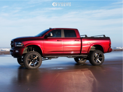 2017 Ram 2500 with 22x12 -44 4Play 4p60 and 37/13.5R22 Maxxis Razr Mt ...