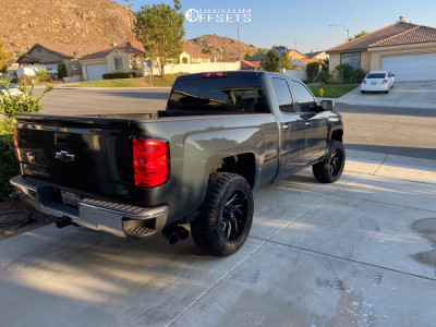 2018 Chevrolet Silverado 1500 with 20x10 -18 Fuel Runner and 275/55R20 ...