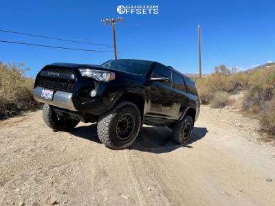 2018 Toyota 4Runner with 17x8.5 -0 Method Mr305 and 285/70R17 ...