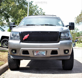 2007 Chevrolet Avalanche with 17x9 -6 Pro Comp Series 45 and 315/70R17 ...
