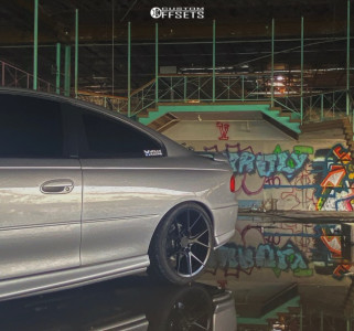 2004 Pontiac GTO with 19x8.25 38 Verde Axis and 235/35R19 Kumho Ecsta ...